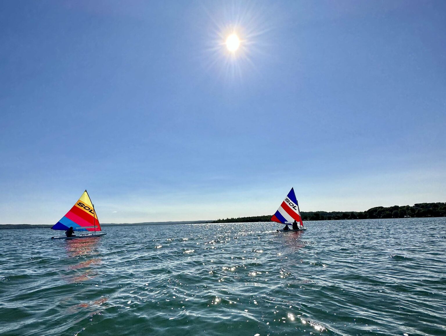 11 Beautiful Photos of the SOL Sailboat - SERO Sailing